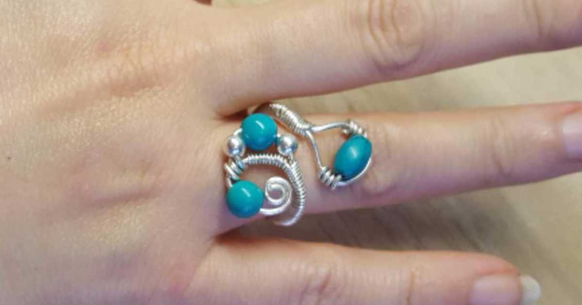 Empowered Crystals :: Turquoise wire wrap ring